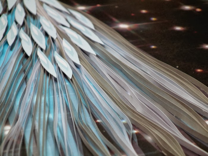 Yakawonis: Comet paper art