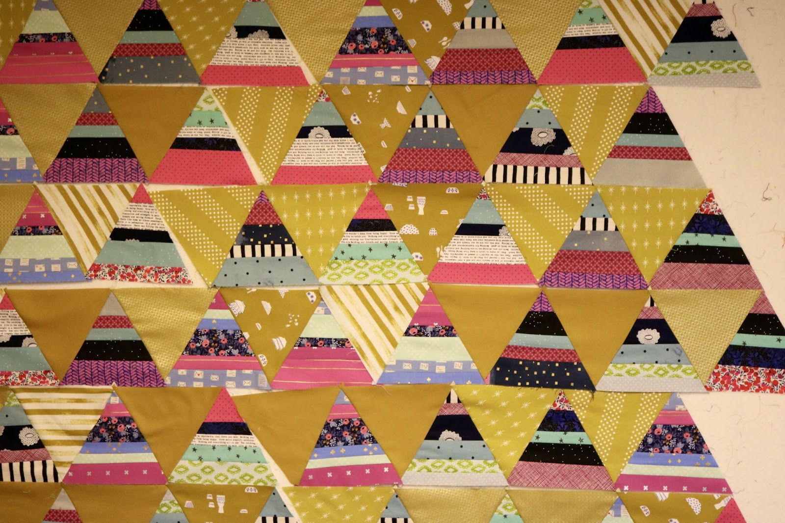 TIA CURTIS QUILTS: Strip Pieced Pyramid Blocks Tutorial