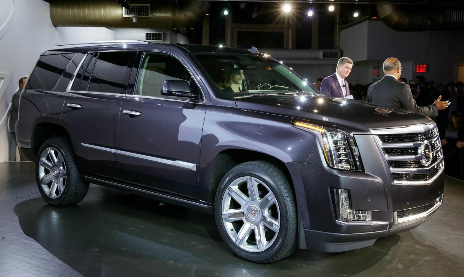 Cadillac lança nova geração do Escalade