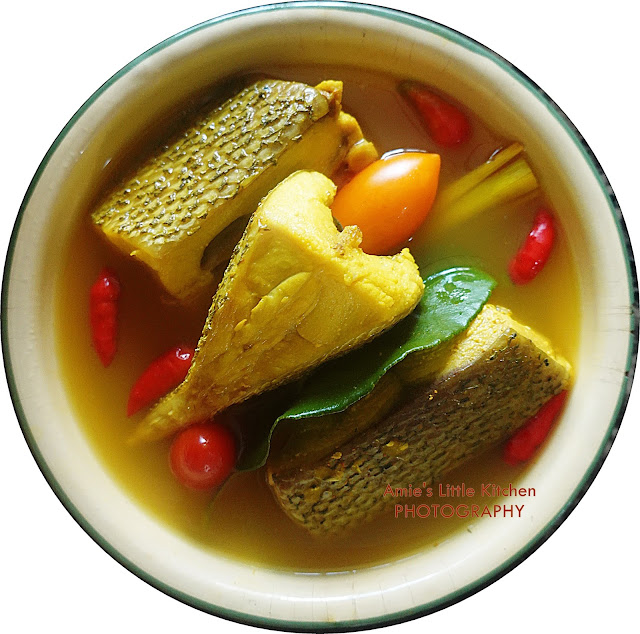 Ikan Tudung Periuk Masak Rebus Kuning - Amie's Little Kitchen