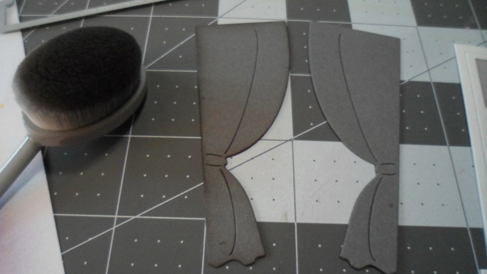 Cricut When I Can: WIndow Card - Looks like our Home