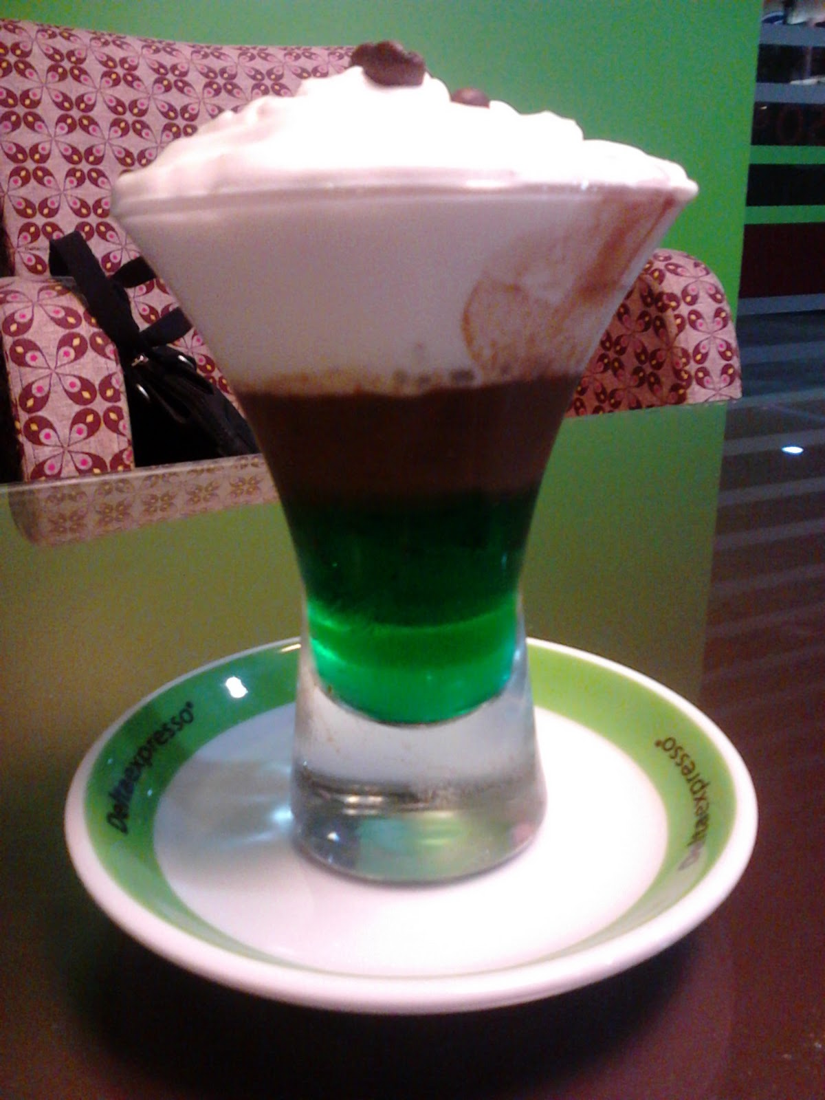 Sabor Por Aí...: Cocktail de Café com Menta - Delta Expresso