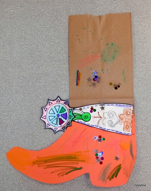 Tippytoe Crafts: Paper Bag Cowboy Boots