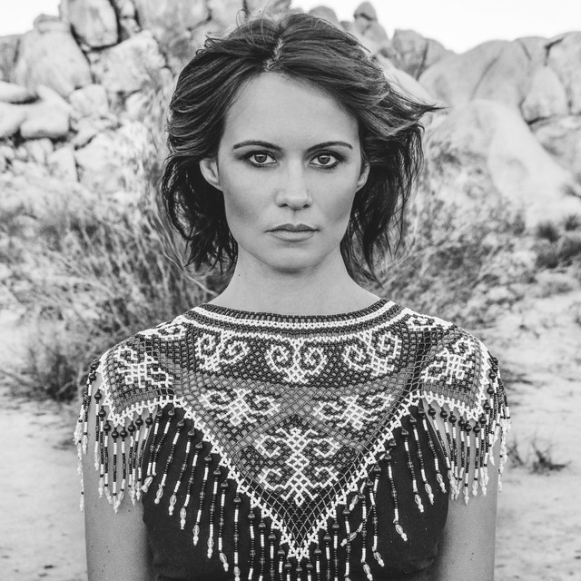 Jess Chalker – Dance In The Rain - Mavoy Music - indie music blog