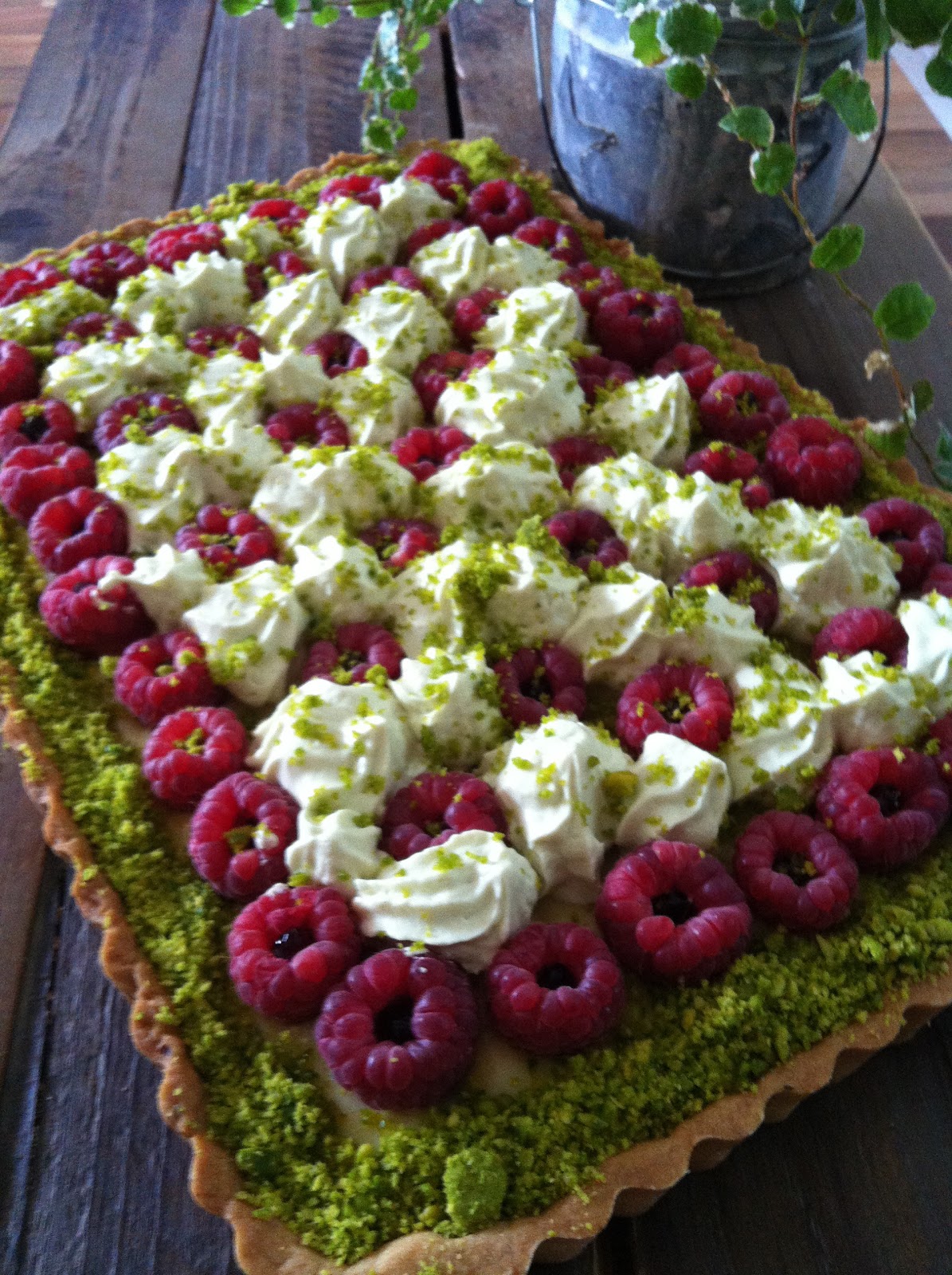 TARTE FRAMBOISES ET CHANTILLY MASCARPONE À LA PISTACHE