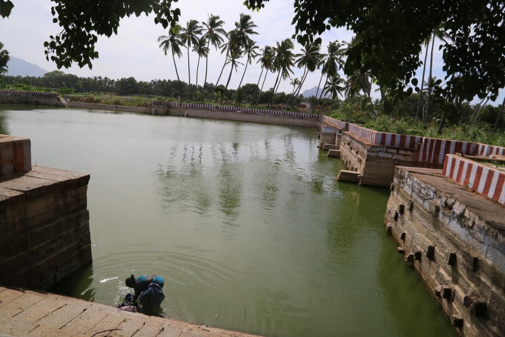 Tamilnadu Tourism: Mathusoothana Perumal Temple, Parakkai, Kanyakumari