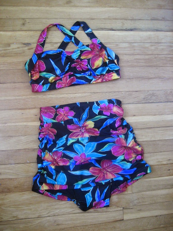 Made By A Fabricista: A Pin-Up Style Bathing Suit