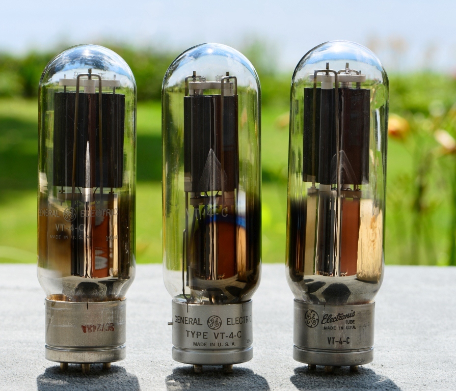 VinylSavor: Tube of the Month : The 211 / VT4C