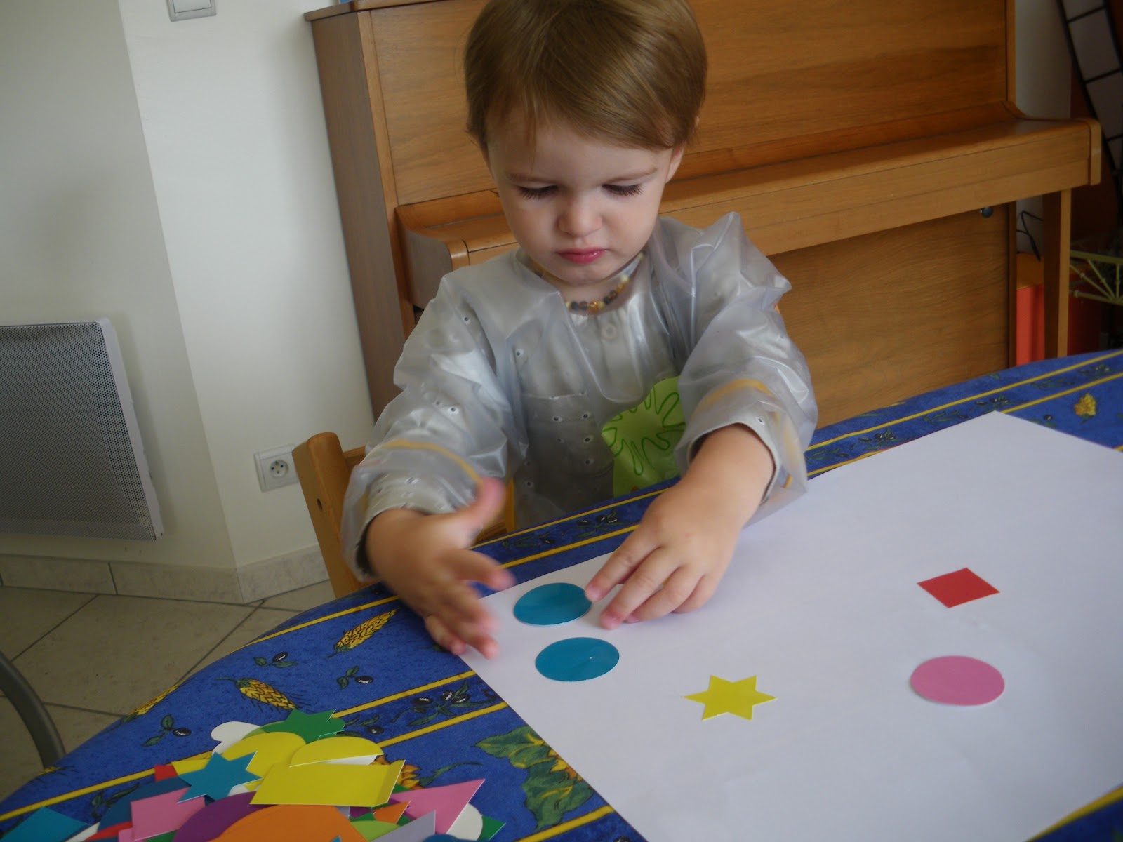 Yoan & Co: Gommettes à coller ...partout!