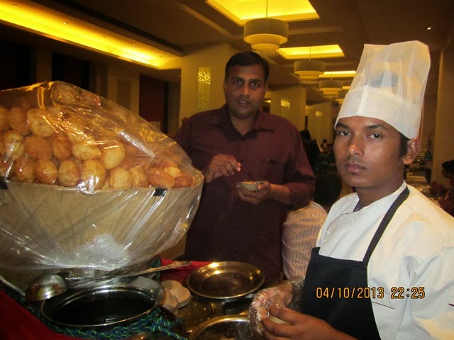 Sourish : Love to Engage, Empower and Educate !!: Panipuri Stall in ...