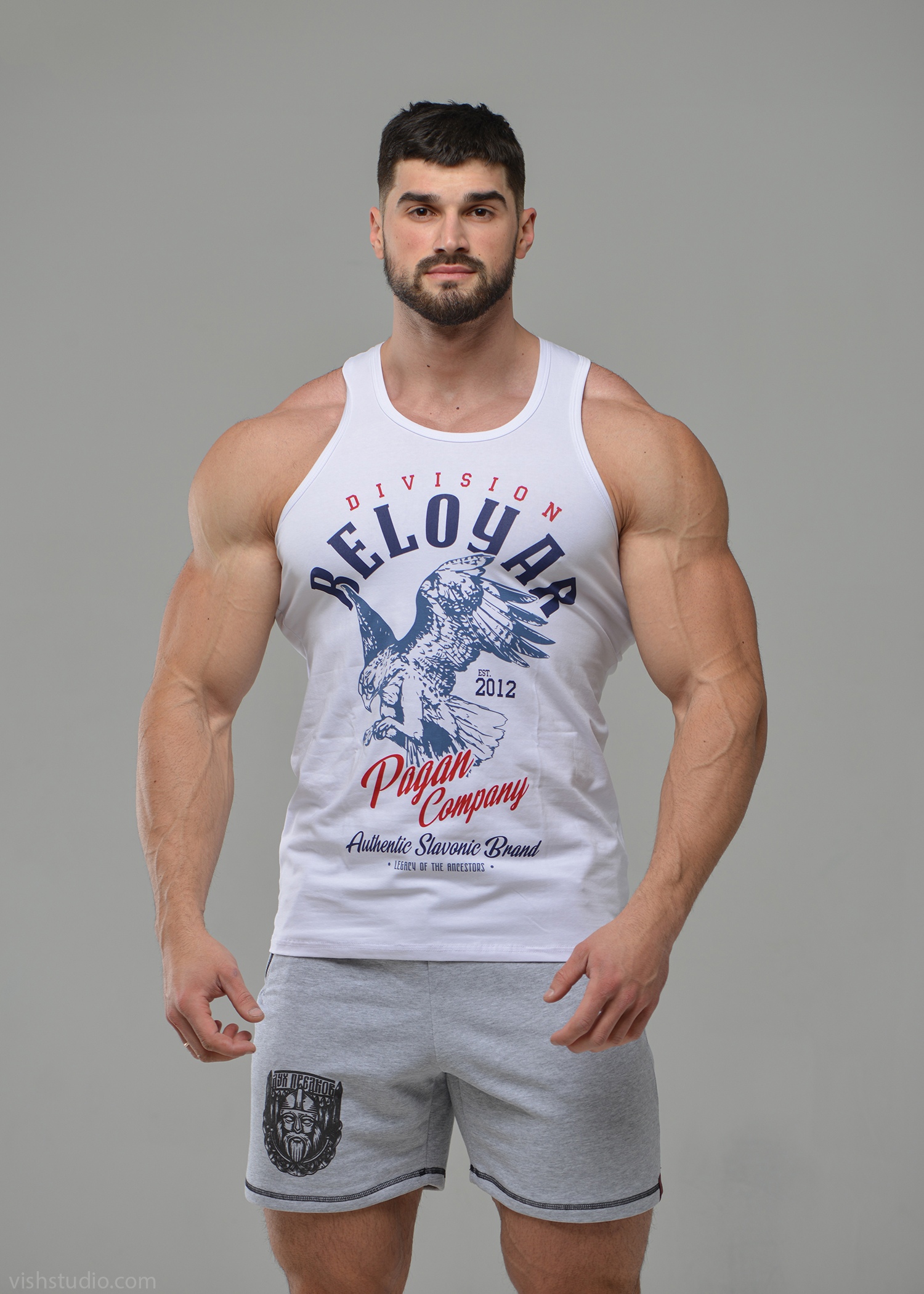 Muscle Lover: Russian IFBB Pro Classic Physique bodybuilder Artyom Puchkov