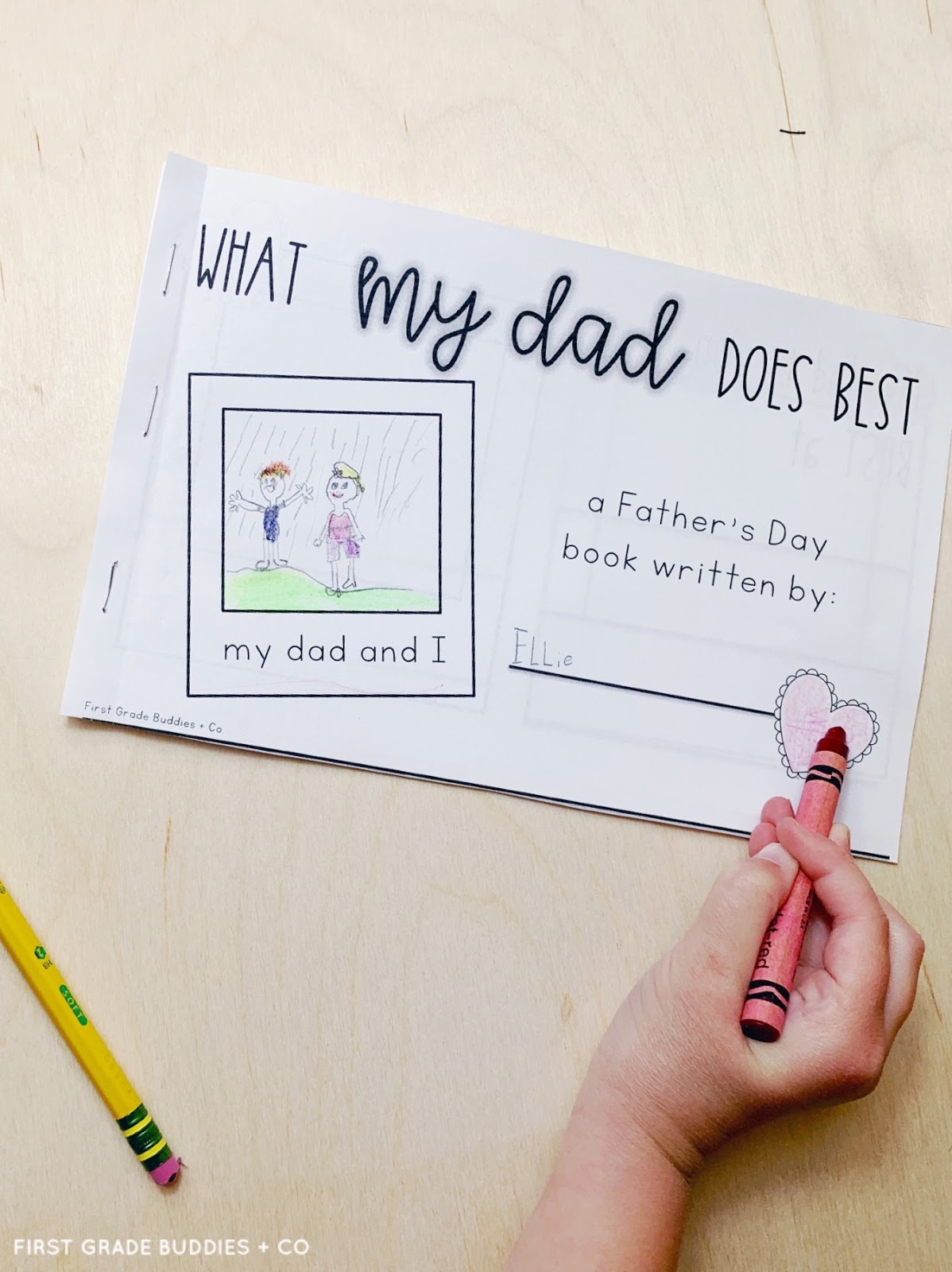 Mother's Day / Father's Day FREE Mini Books | First Grade Buddies