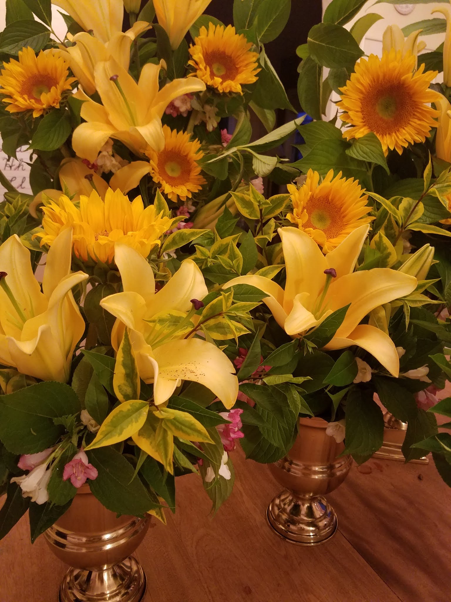 Summer, yet Solemn: Altar Flowers for a Solemn High Mass