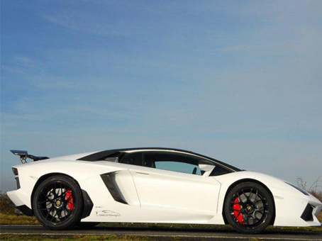 Manual Auto: Lamborghini Aventador LP760 4 Dragon Edition