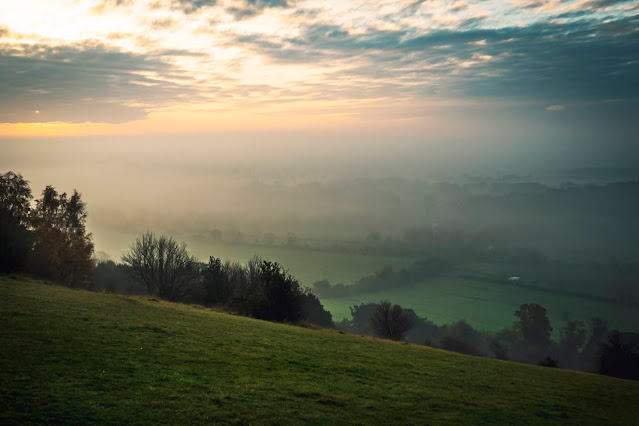 Enjoy your time with beautiful places: Sunrise in Box Hill