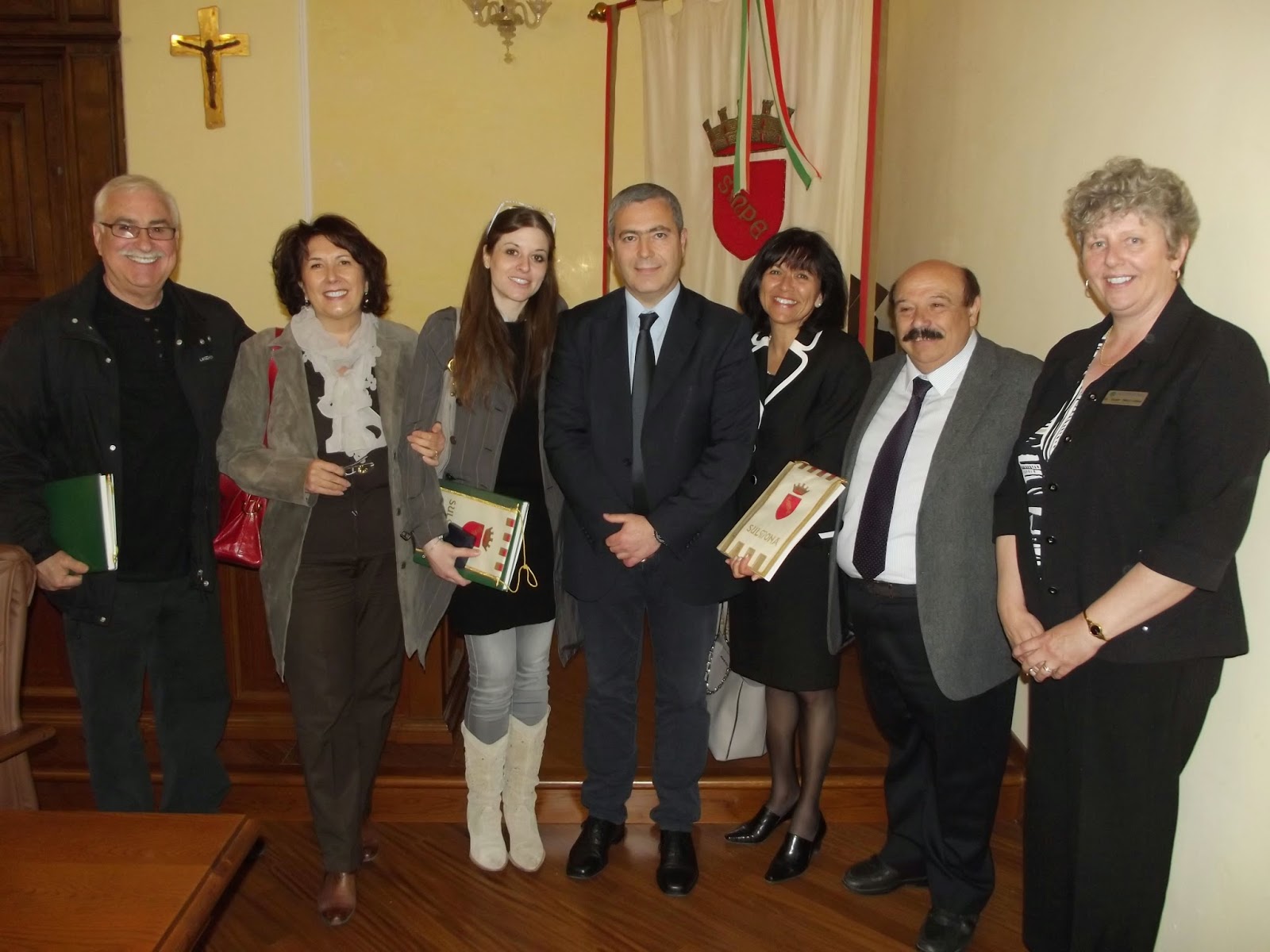 CENTROABRUZZONEWS: LA RICERCATRICE ANNALISA DI RUSCIO ACCOLTA A SULMONA