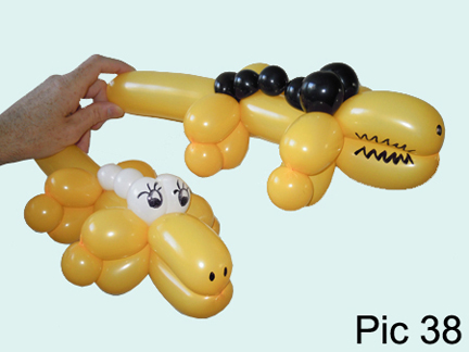 CLASSICAL: Balloon crocodile