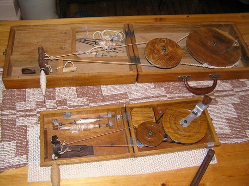 DebbieBHandmade: Quick, To The Charkha!