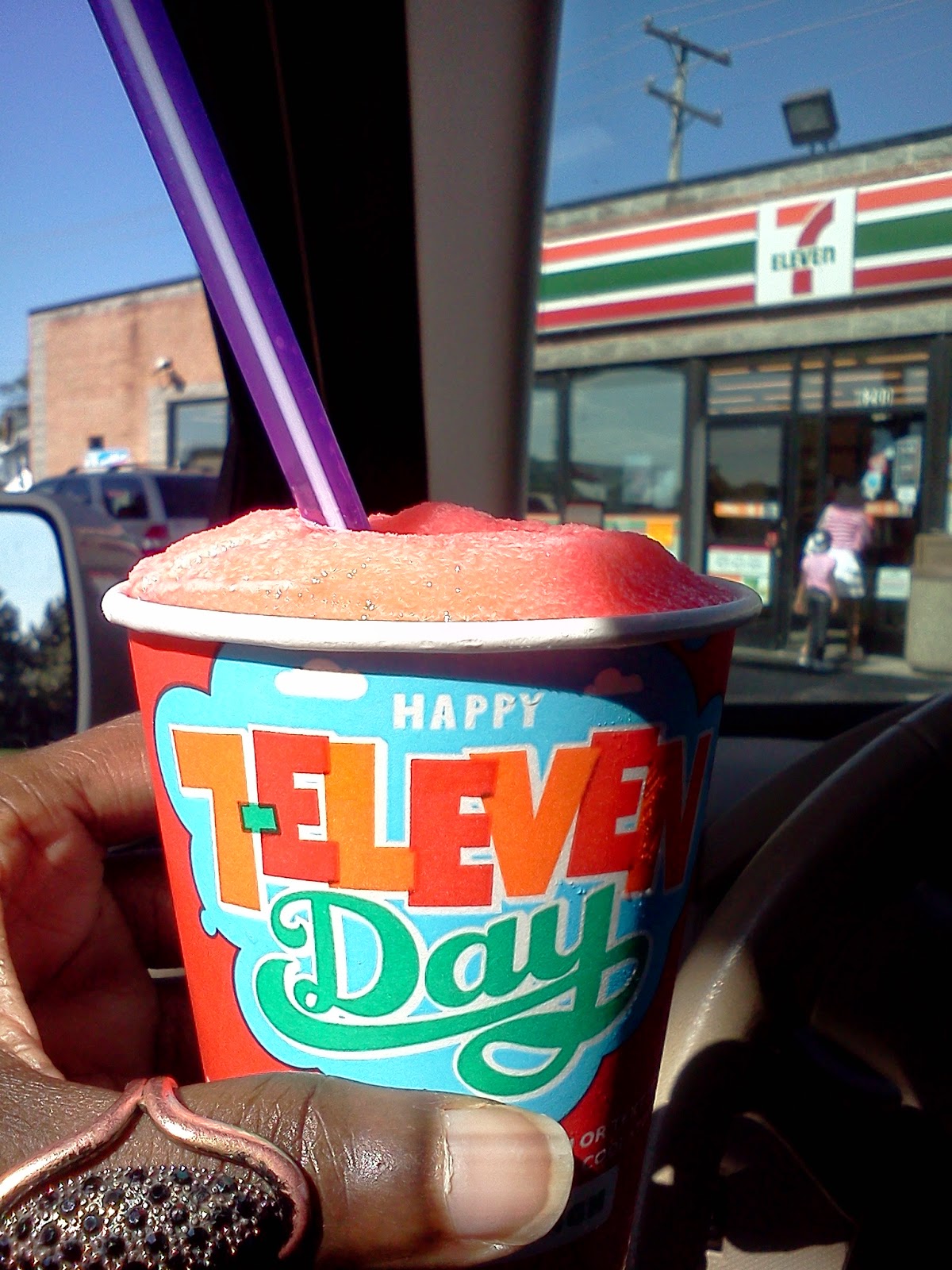 FREE IS MY LIFE: FREE Slurpee Day on 7/11 at 7-Eleven Stores