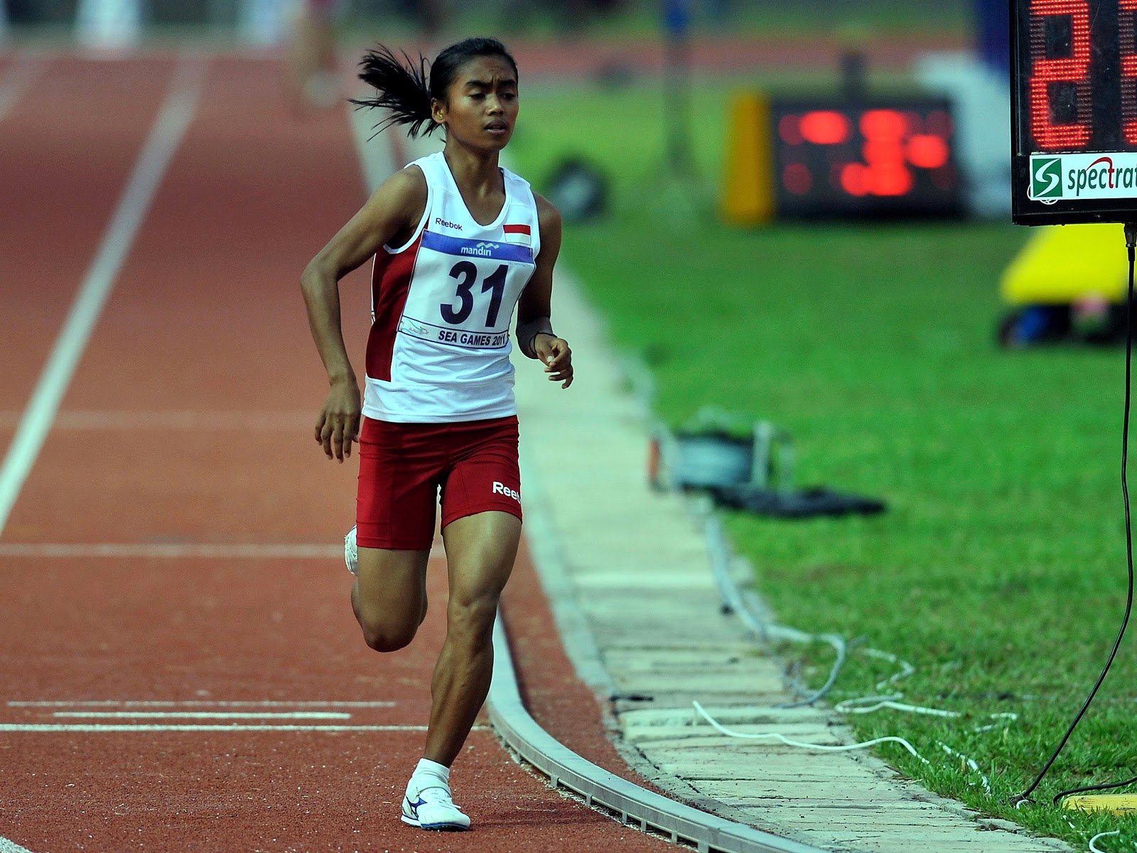 Biografi Triyaningsih