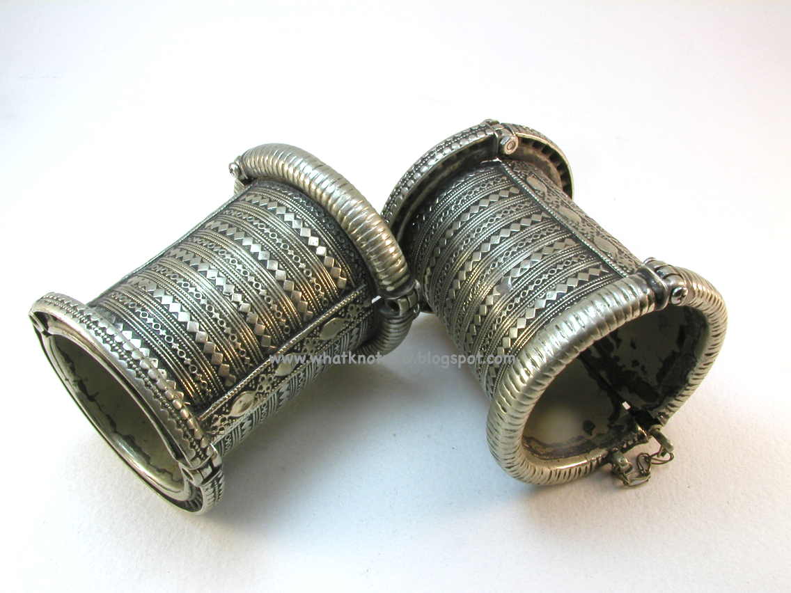 Knots and fiber bracelets: pair of Kuchi Cuffs - design inspiration