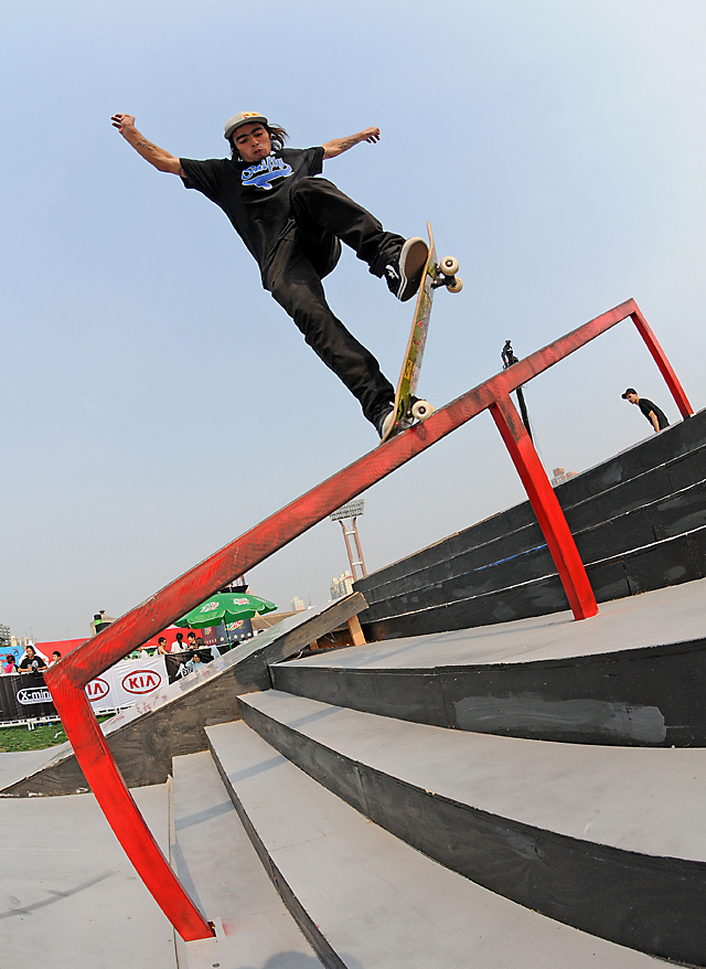 El nuevo rey, Milton Martínez | skate-Full