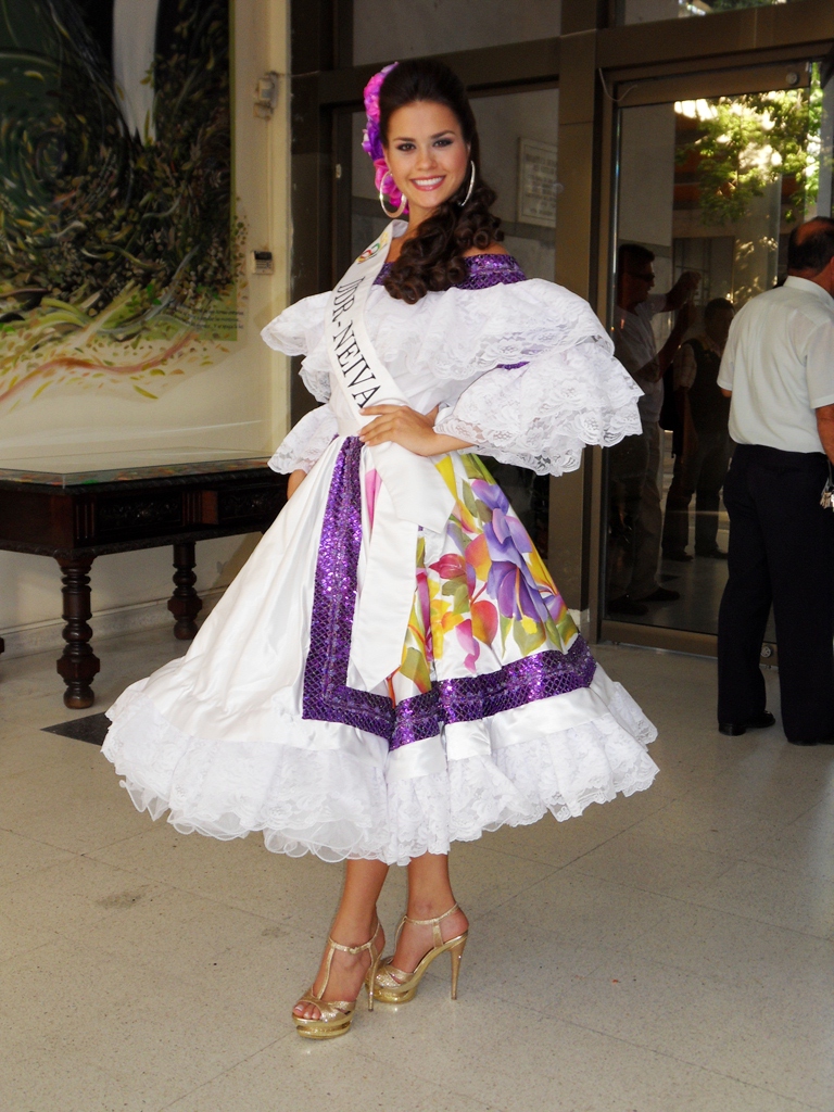 Noticias, Arte, Cultura y Turismo: Vestuario del Bambuco Colombiano