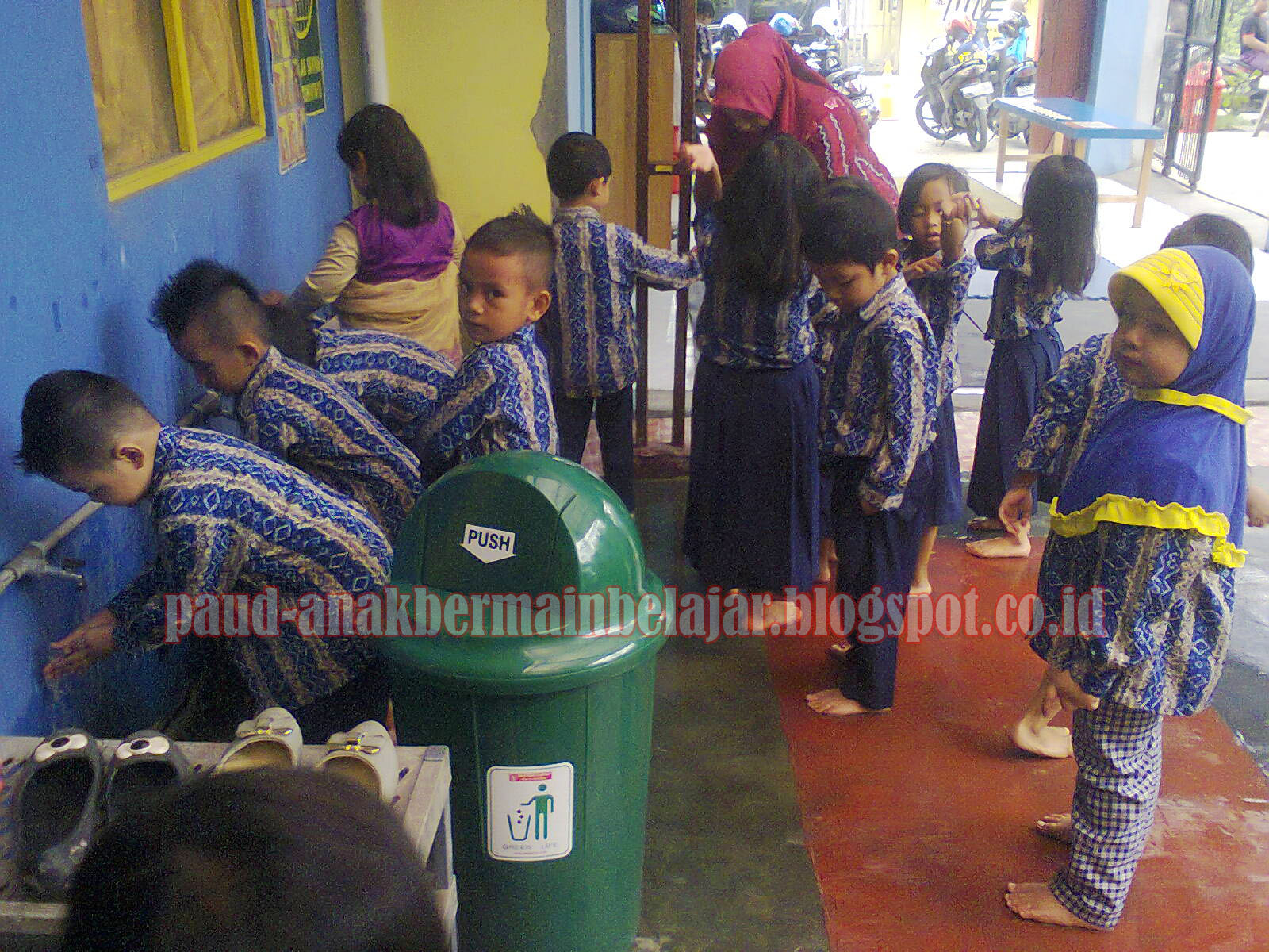 PERAWATAN DAN KEBERSIHAN ANAK USIA DINI DI LEMBAGA PAUD | ANAK PAUD ...