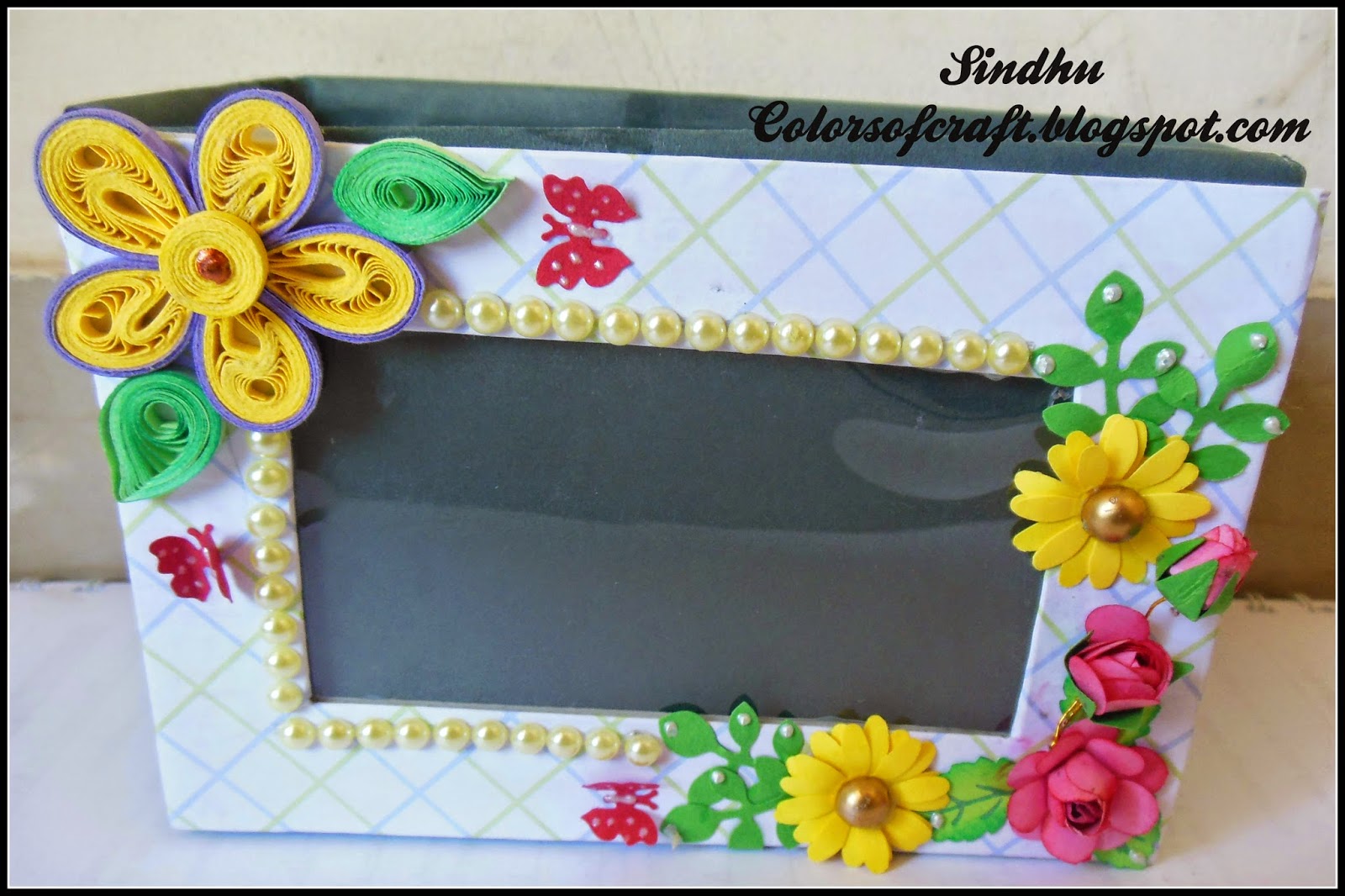 Colors of My Crafty World: Photo frame Penstand