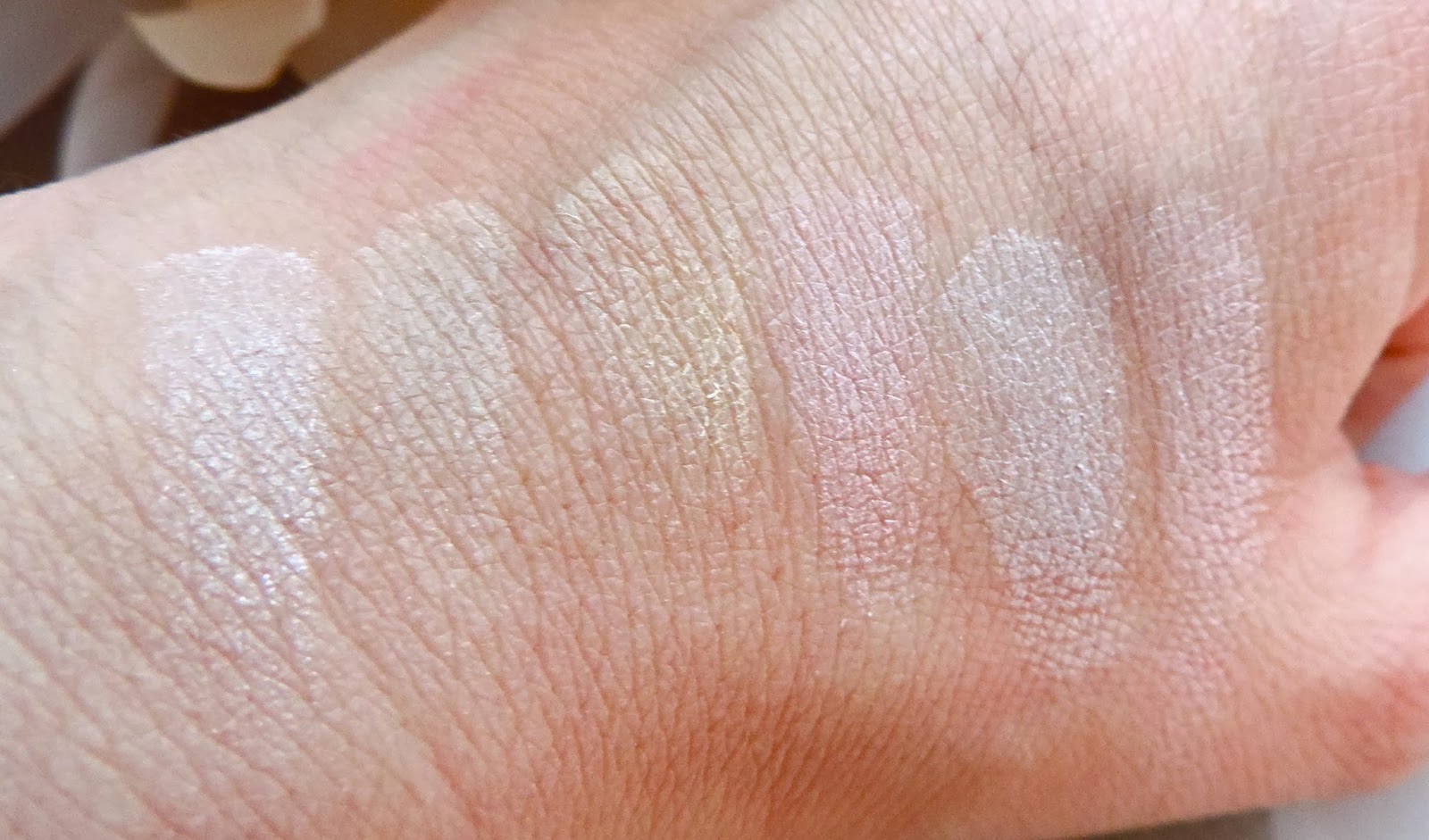 Simple Charm Beauty: NYX Radiant Finishing Powder