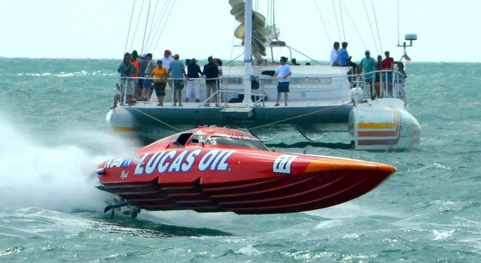 Burns Stainless LLC: Nigel Hook and the Silverhook 48GP at Biloxi