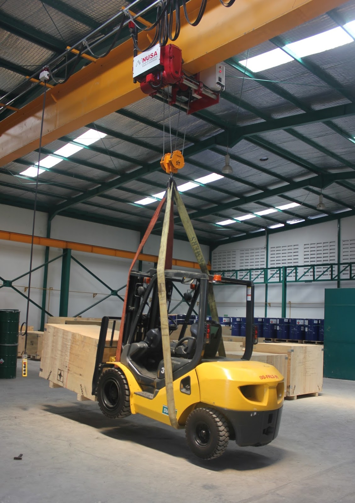 NUSA KRANTECHNIK: INDONESIA LIFTING TECHNOLOGY