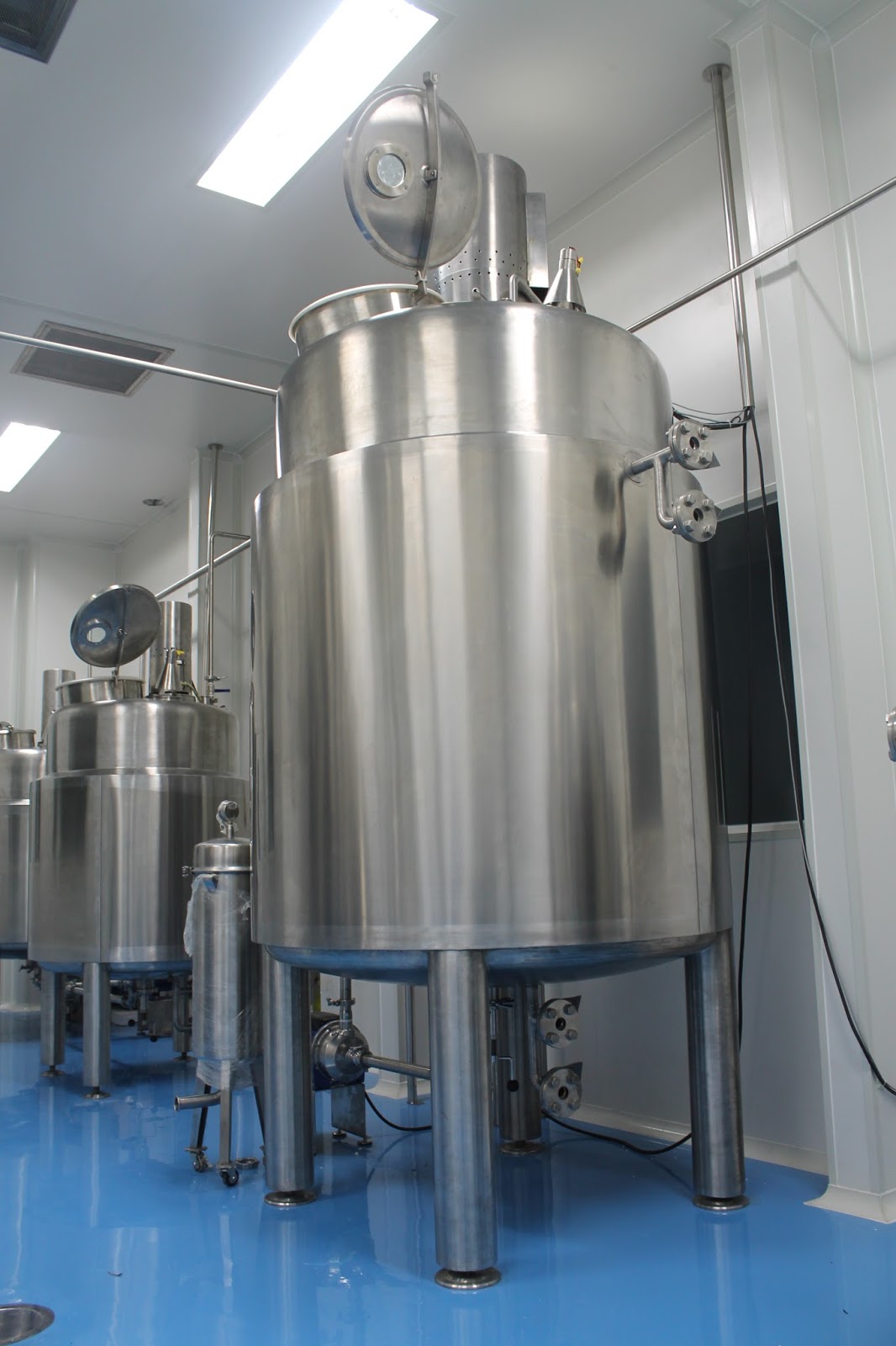 MESIN FARMASI: SPESIFIKASI TANKI MIXING DOUBLE JACKET KAPASITAS 1500 LITER