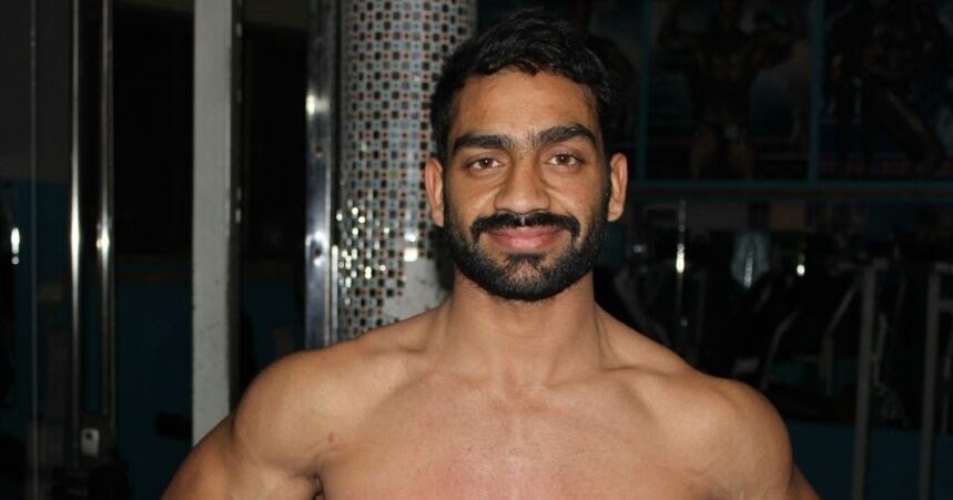 world bodybuilders pictures: mister rawalpindi bodybuilder muhammad adnan