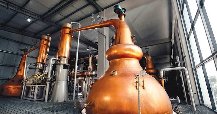 What is Distillation? - Foods and beverage service