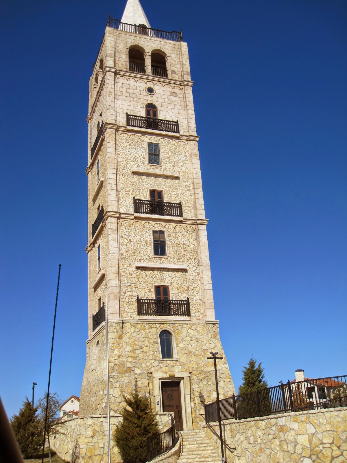 At Rivercrest Cottage: Adriatic Village In McKinney Texas