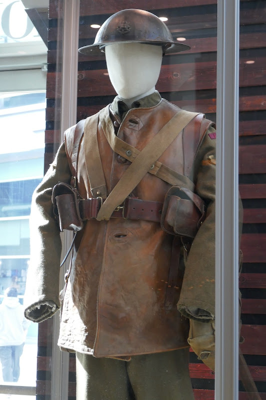 Hollywood Movie Costumes and Props: Screen-worn 1917 movie costumes on ...