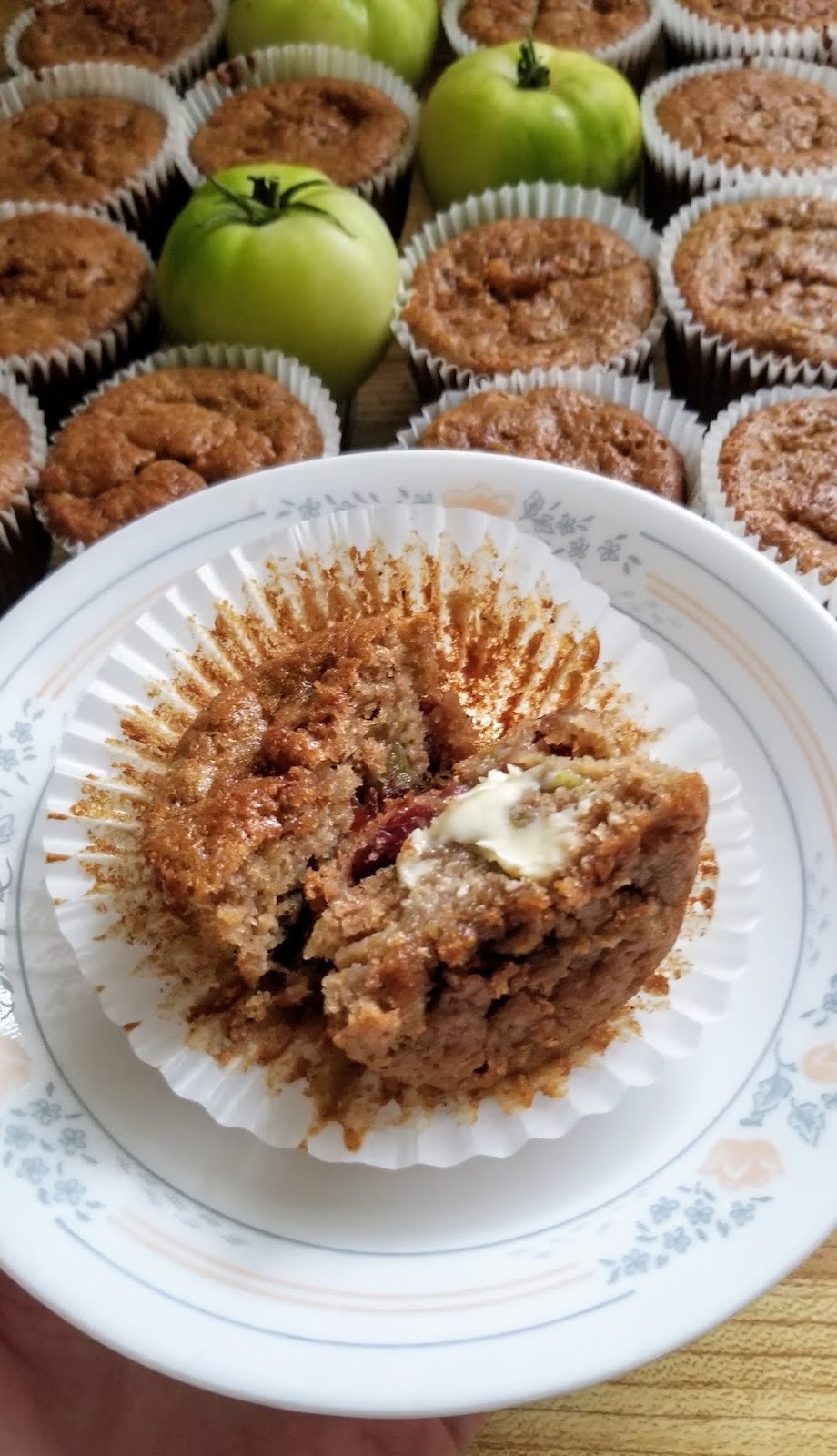 Hot and Cold Running Mom - Just my Stuff: Green Tomato Muffins