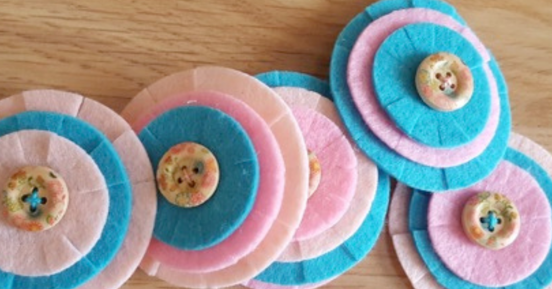 Layered fringed flower rosettes |Keeping it Real