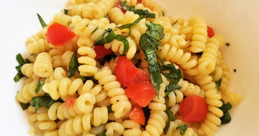 Fusilli bucati tricolore