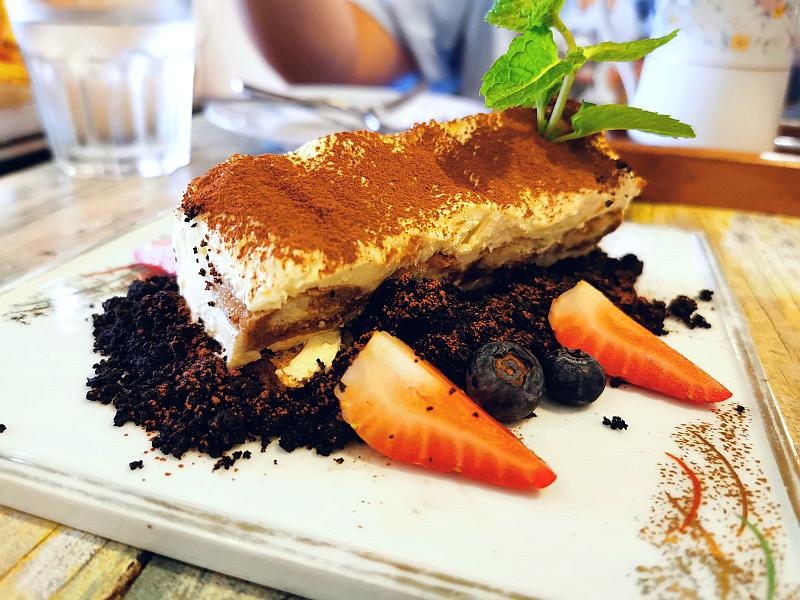 Purple Taste: Brunches Cafe @ 96 Rangoon Road