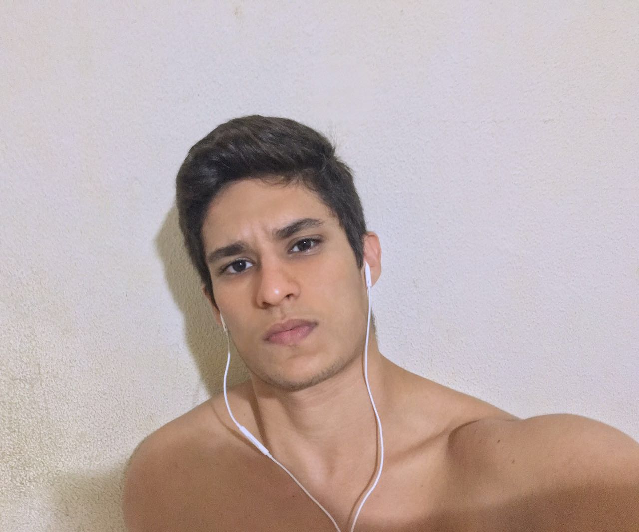 THE CATS BOYS: HOT+: Lucas Bastos, Mítico