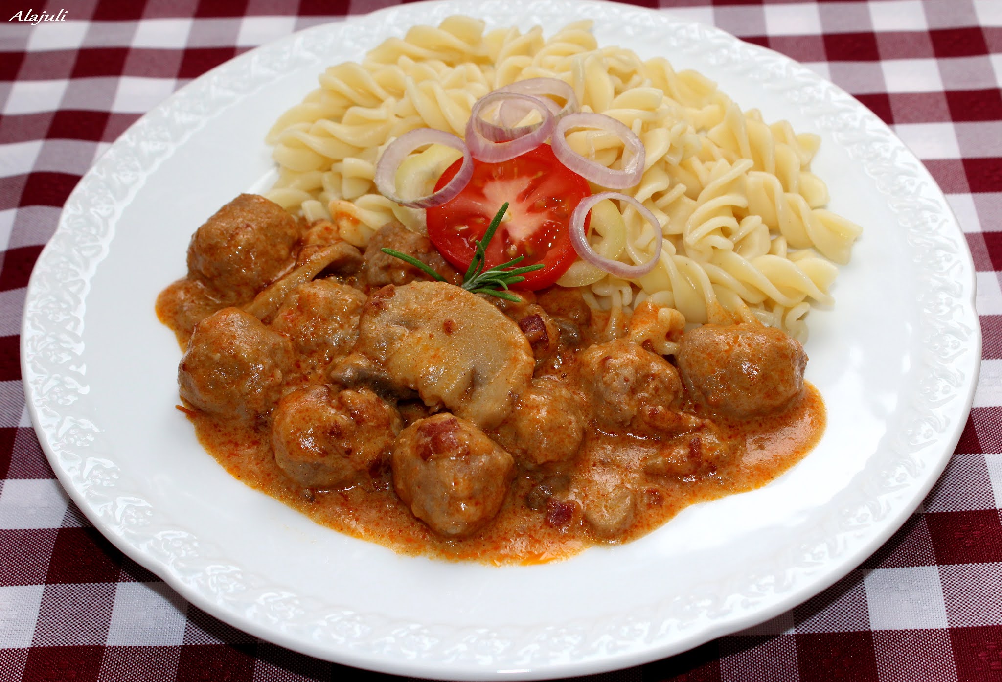 Alajuli: Bakonyi húsgombóc