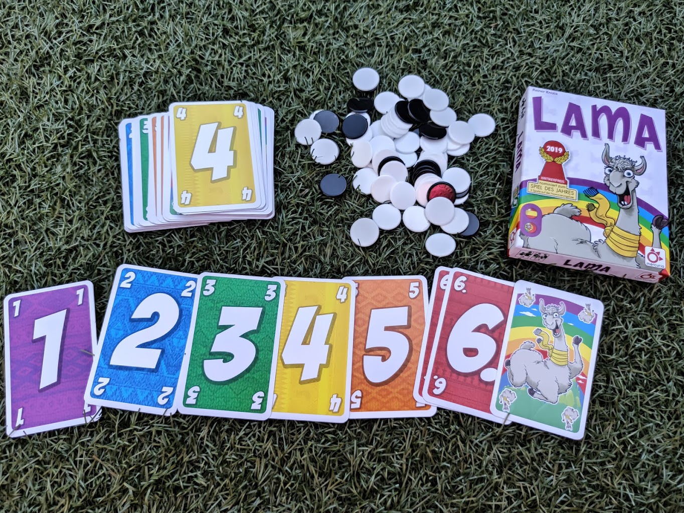 ORDENANDO MI CAJON DESASTRE: LAMA, UN JUEGO DE CARTAS DIVERTIDO