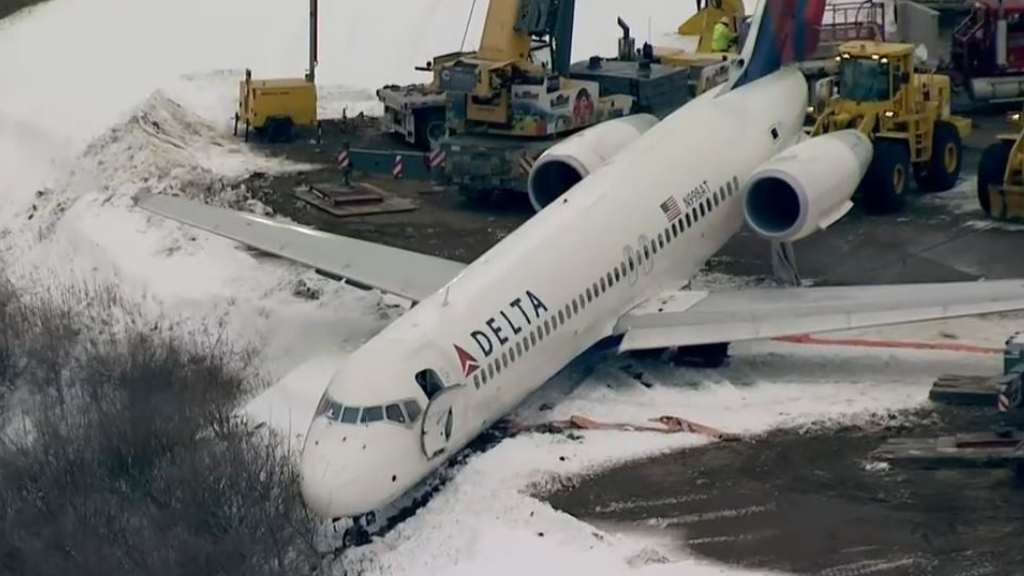 Kathryn's Report: Boeing 717-2BD, N998AT: Incident occurred February 10 ...