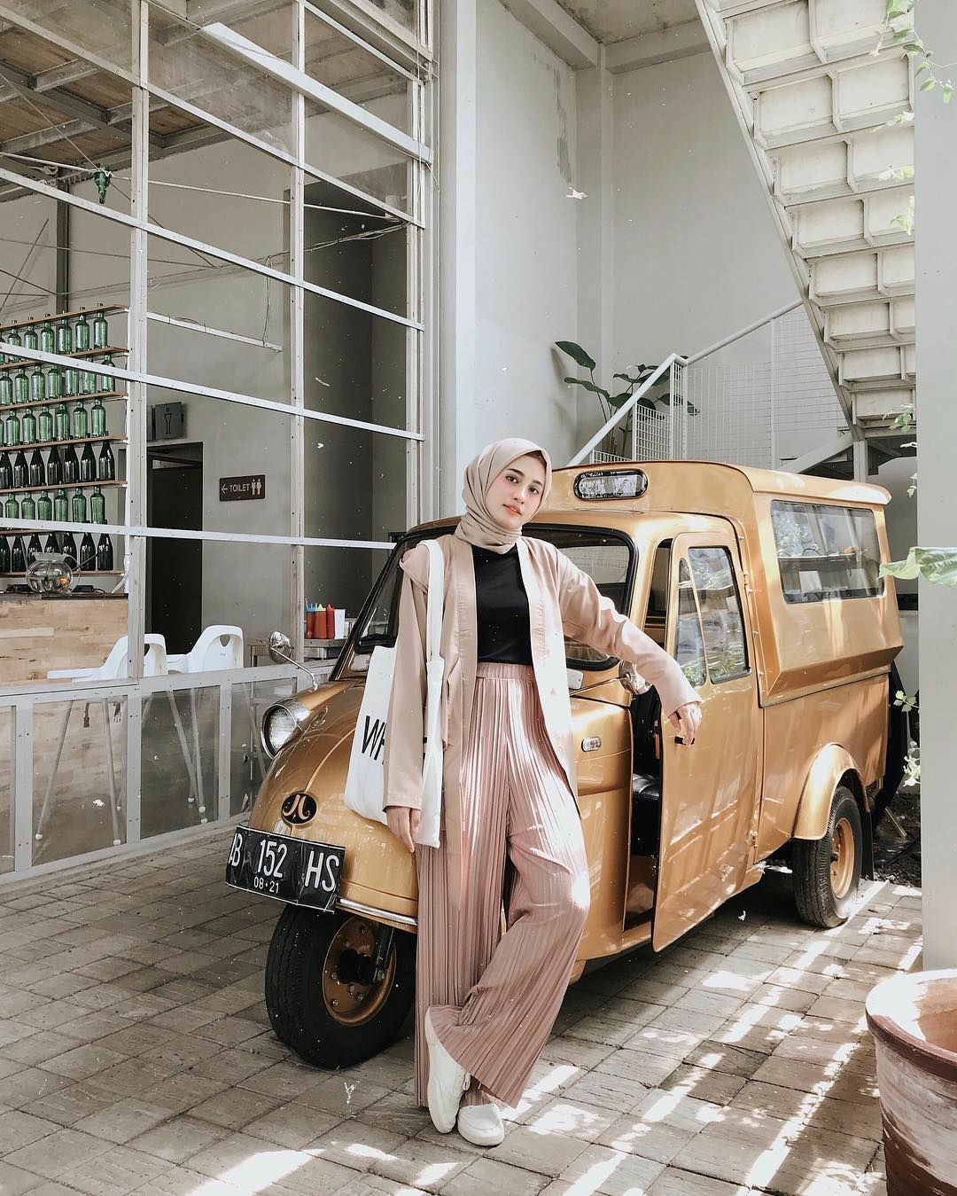 Inspirasi fashion style hijab OOTD trend 2021