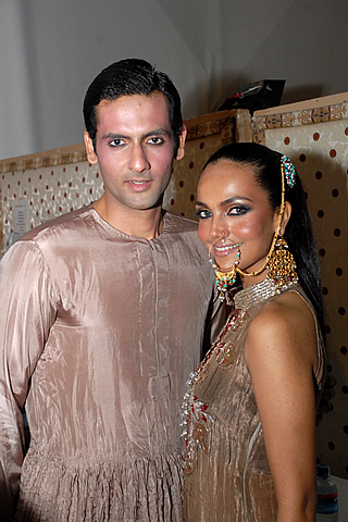 Fashion Mania : Pakistani Tv Actress And Model Aamina Sheikh Bio And Pics