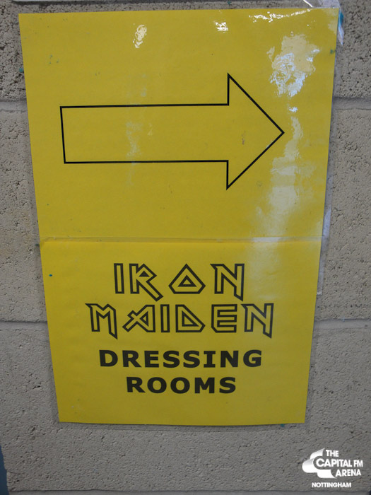 The Final Frontier: Tour Bus e Backstage