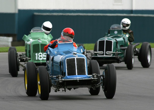 Overdrive: Full grid of pre-war Grand Prix racers for Donington Festival