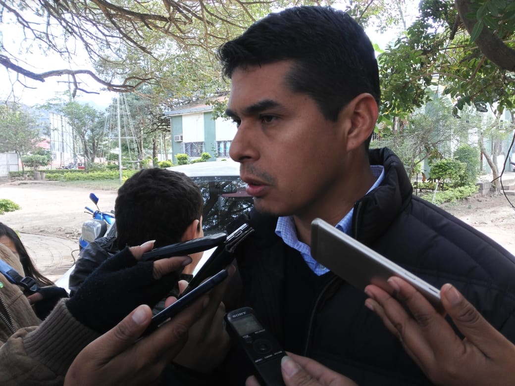 Gilmo marca diferencias con Quecaña y pide no inmiscuirse en la ...